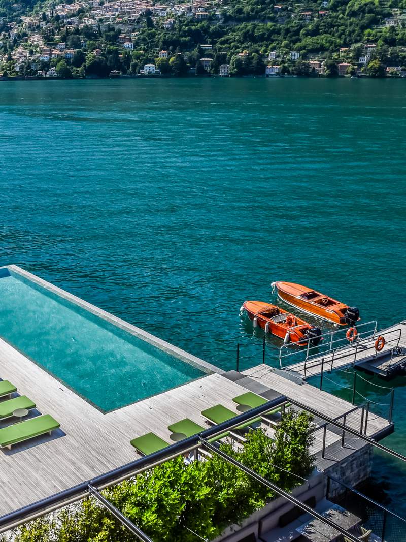 NET-A-PORTER | The home of Fashion and Beauty luxury shopping