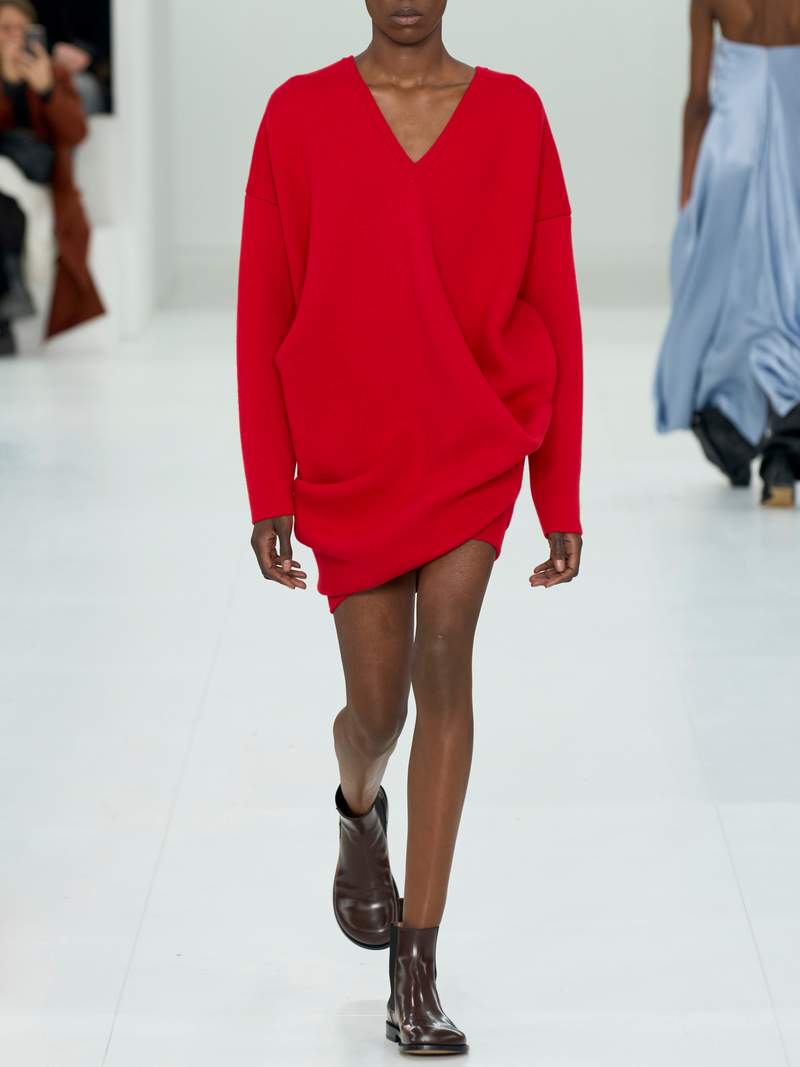 NET-A-PORTER | The home of Fashion and Beauty luxury shopping