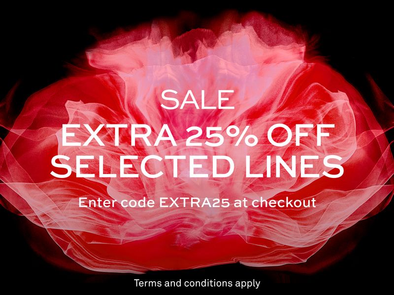 NET-A-PORTER | The home of Fashion and Beauty luxury shopping