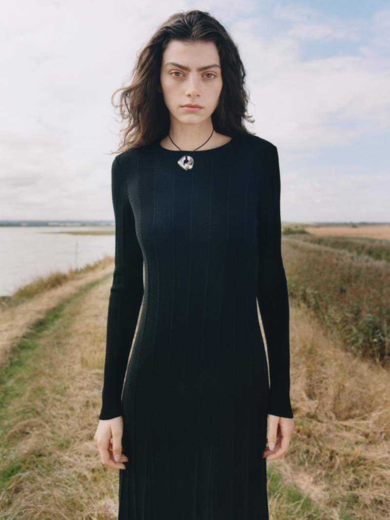 NET-A-PORTER | The home of Fashion and Beauty luxury shopping