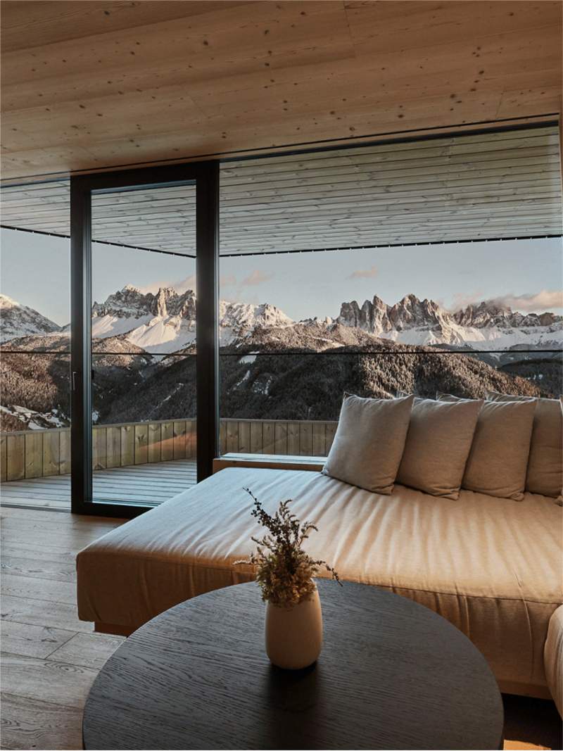 NET-A-PORTER | Luxury Fashion, Beauty & Lifestyle for Women