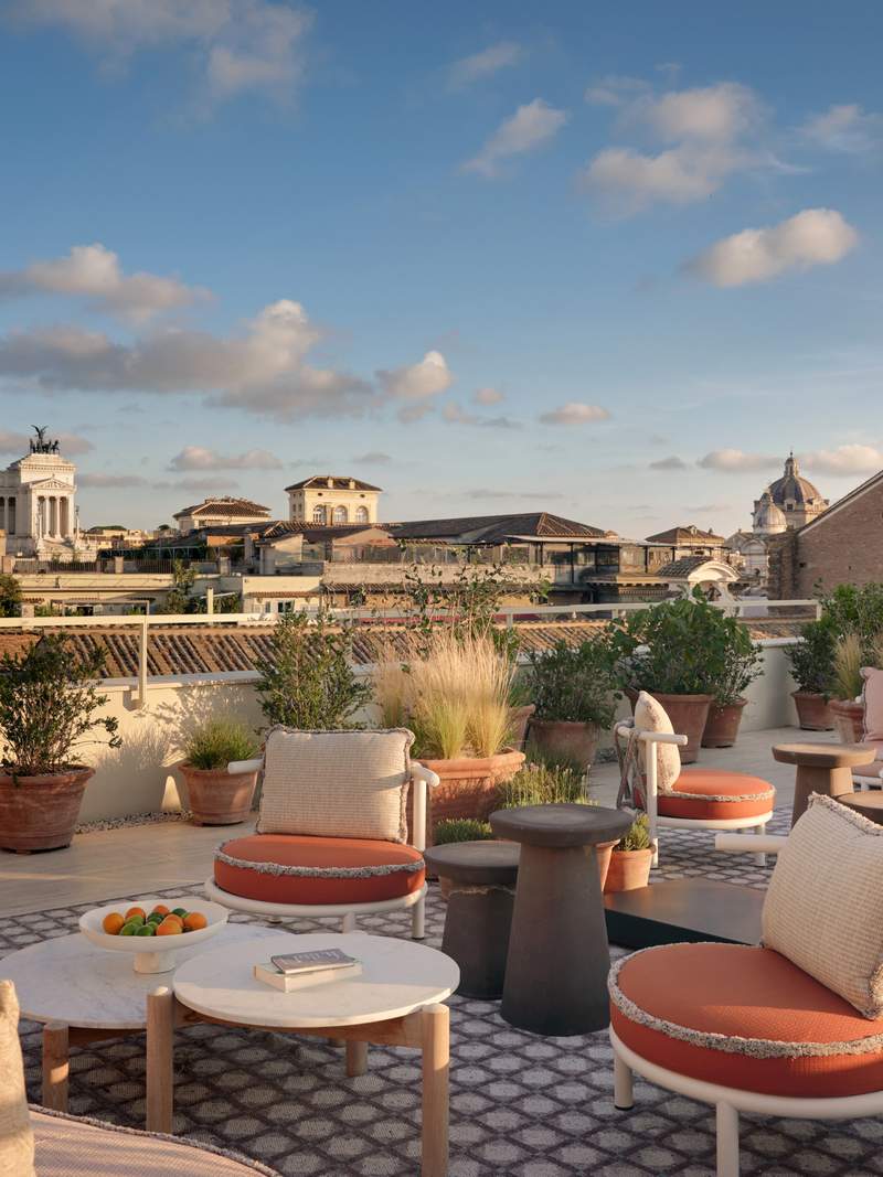 NET-A-PORTER | The home of Fashion and Beauty luxury shopping