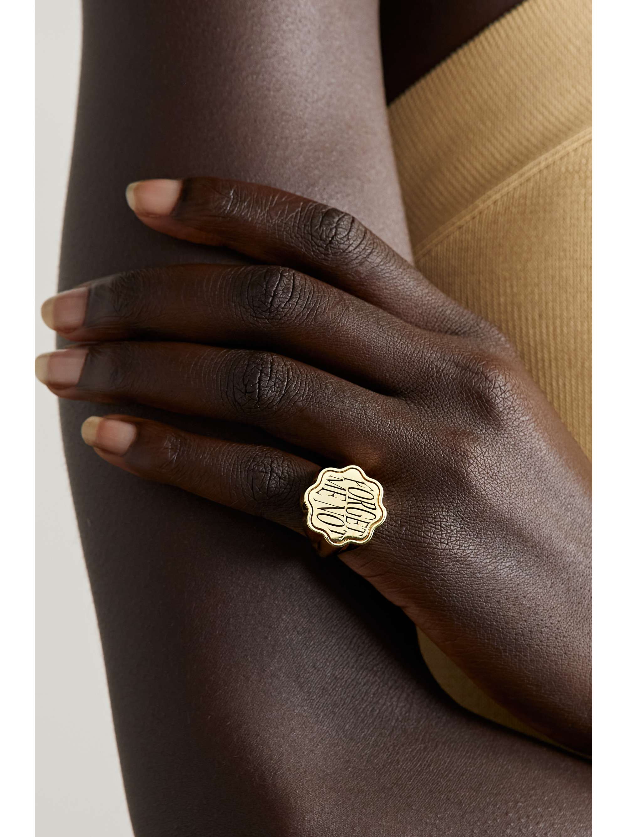 Gold Talisman 14-karat gold signet ring | RETROUVAÍ | NET-A-PORTER