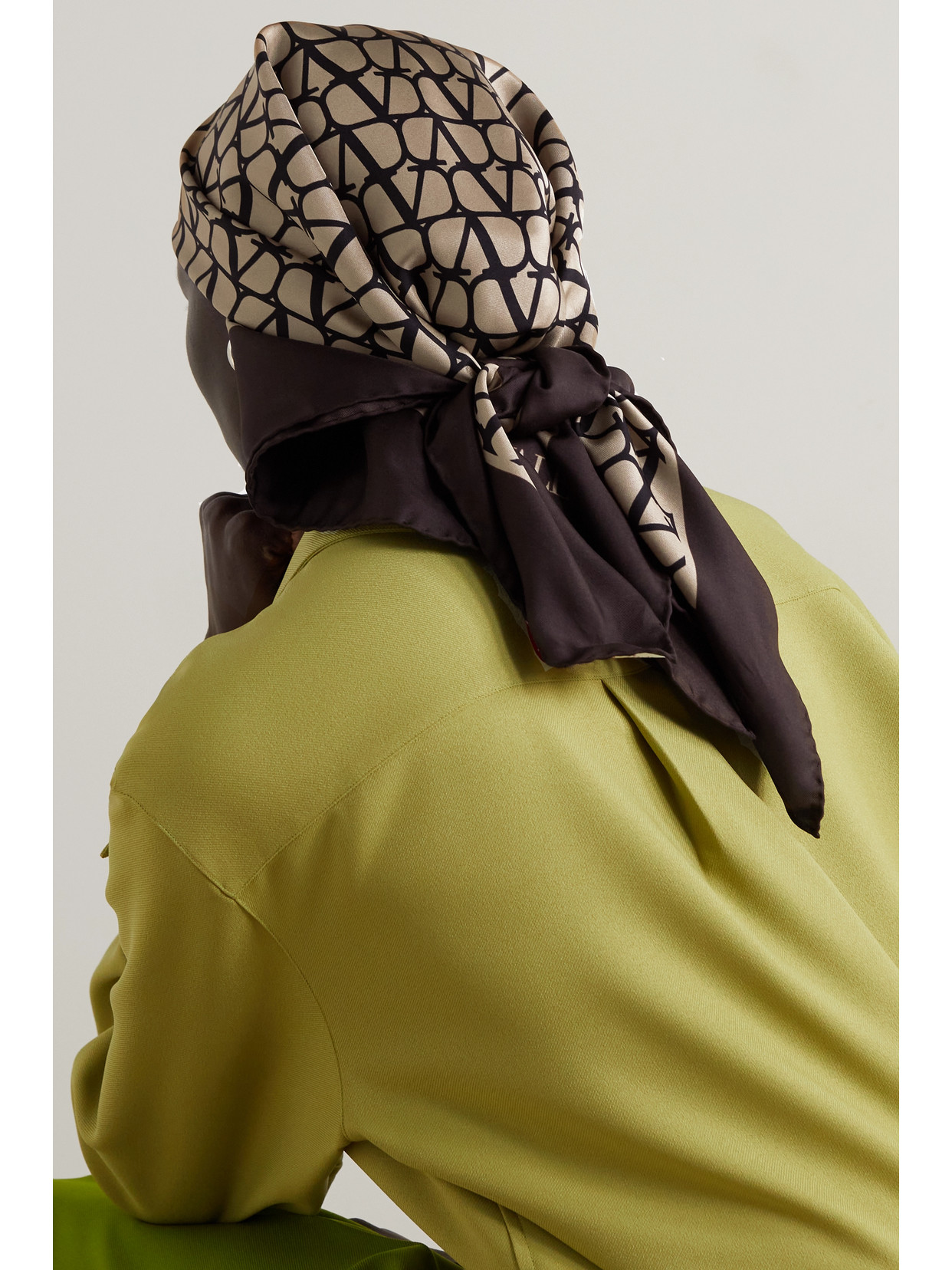 Valentino Toile Iconographe Silk Bandeau Scarf In Beige/black | ModeSens
