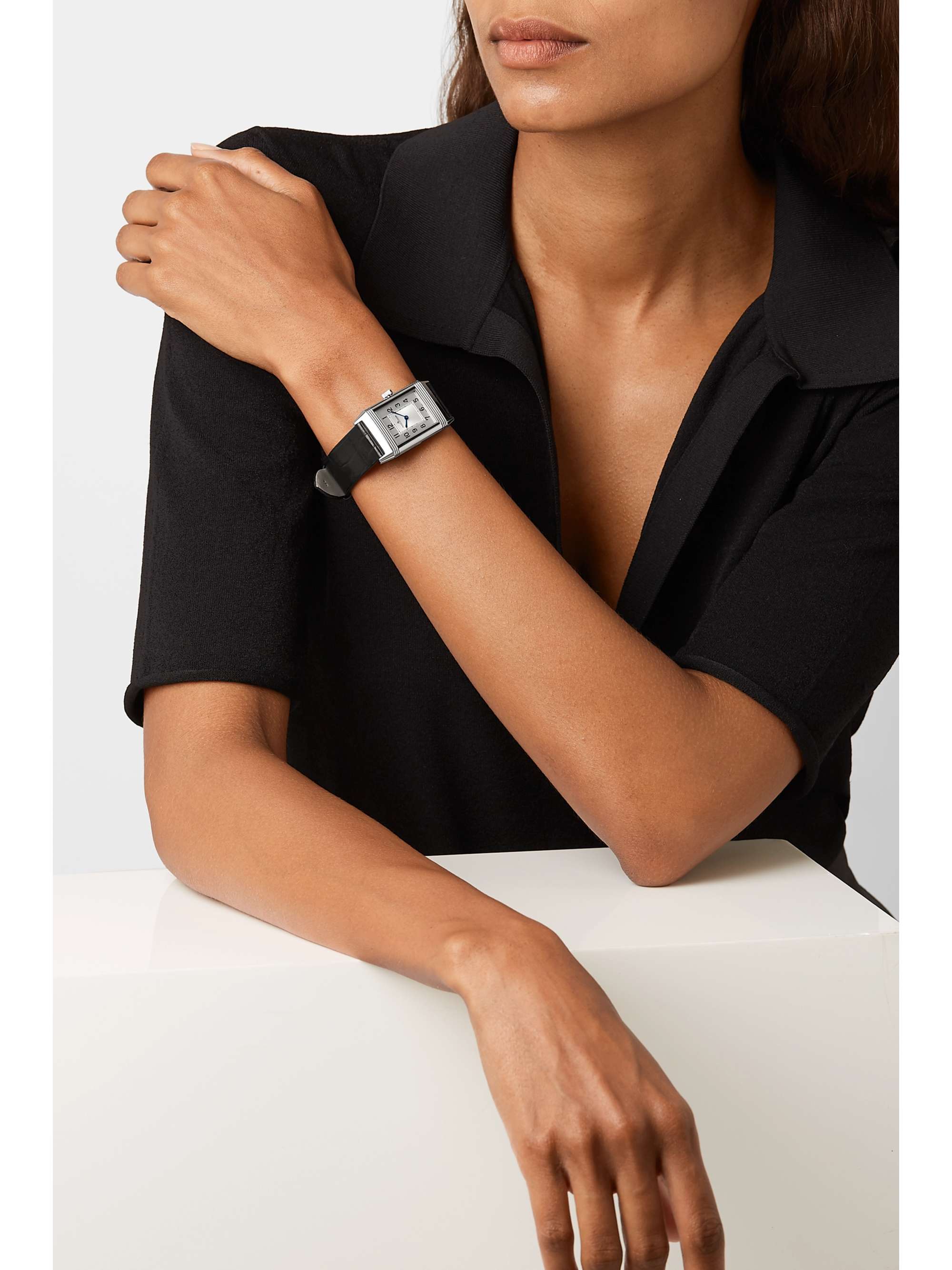 JAEGER-LECOULTRE Reverso Classic Medium Thin Hand-Wound 40.1mm x 24.4mm ...