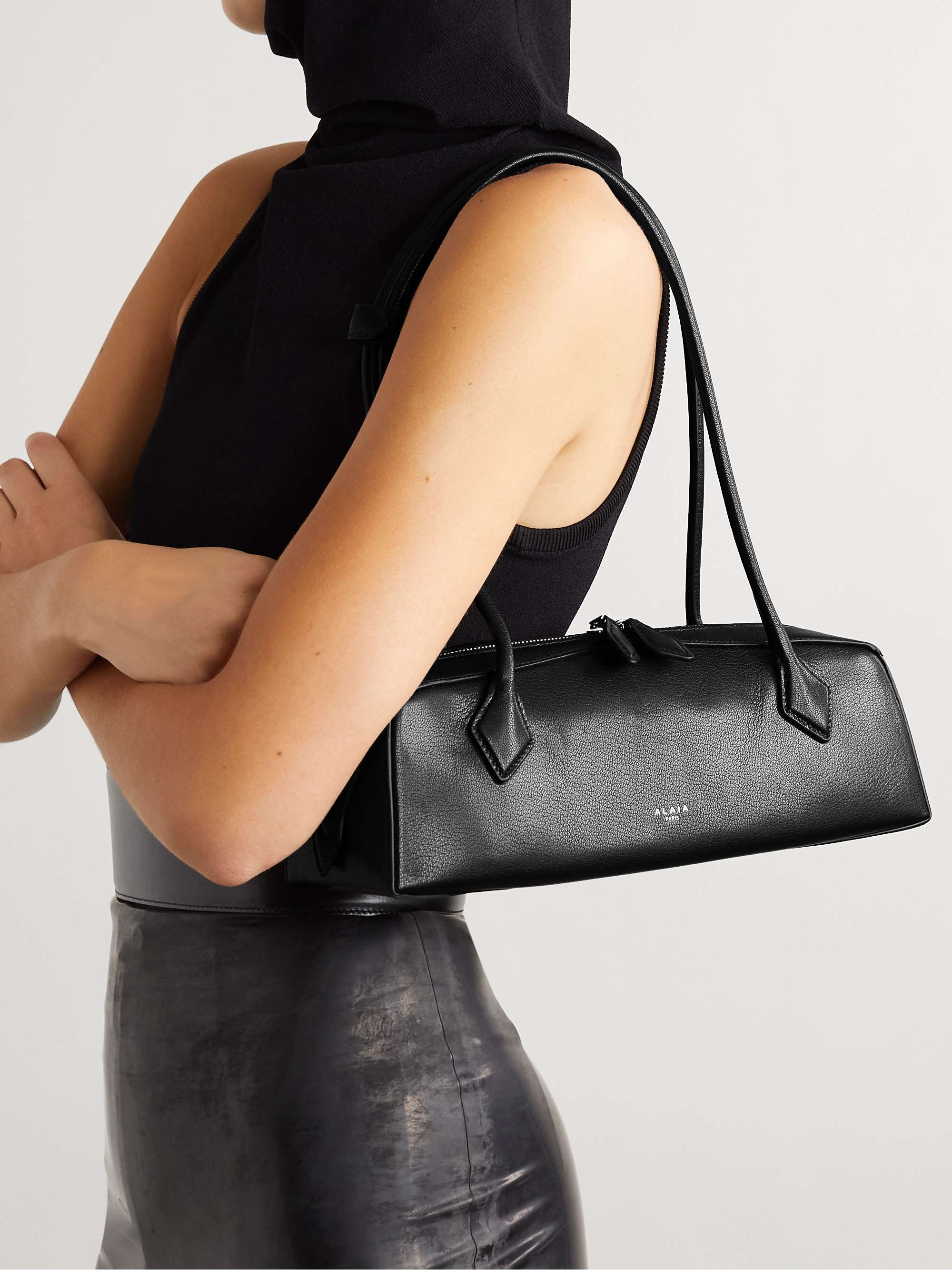 ALAÏA Le Teckel textured-leather shoulder bag | NET-A-PORTER