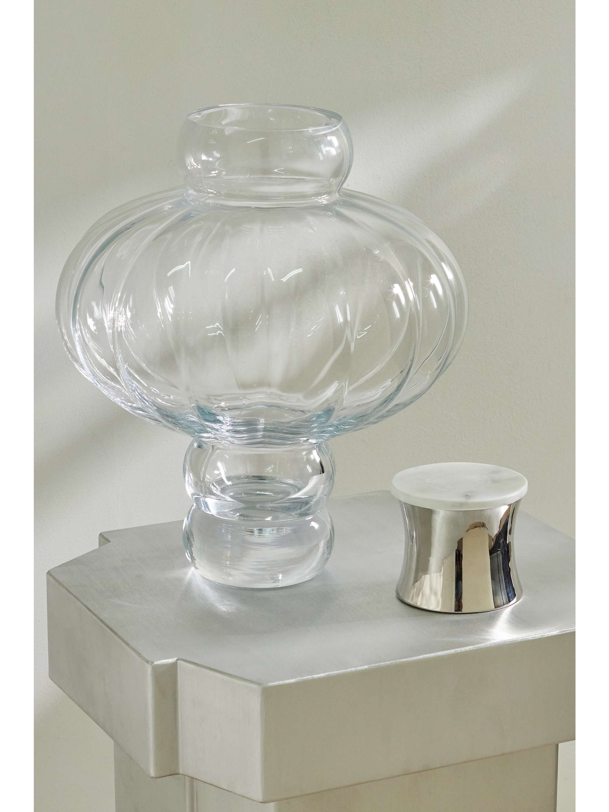 LOUISE ROE Balloon 03 glass vase | NET-A-PORTER