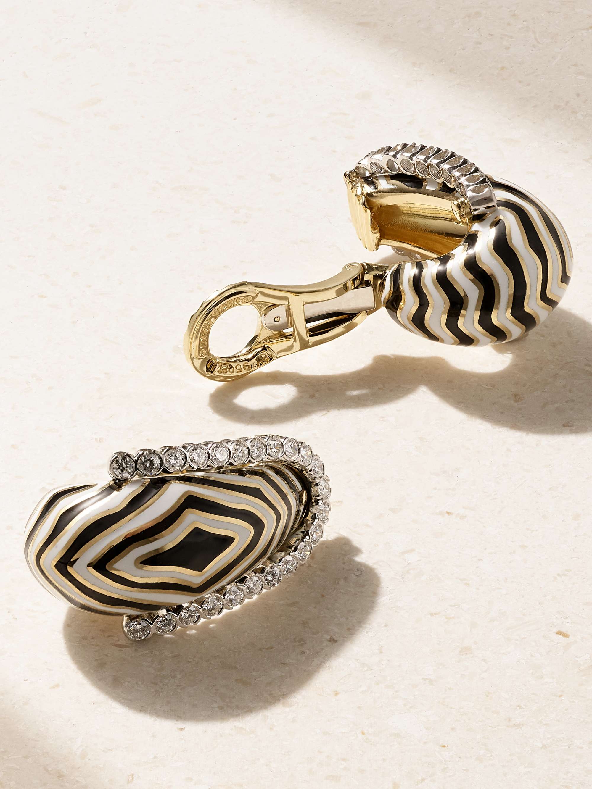 DAVID WEBB Vreeland Zebra 18-karat gold, platinum, diamond and enamel ...