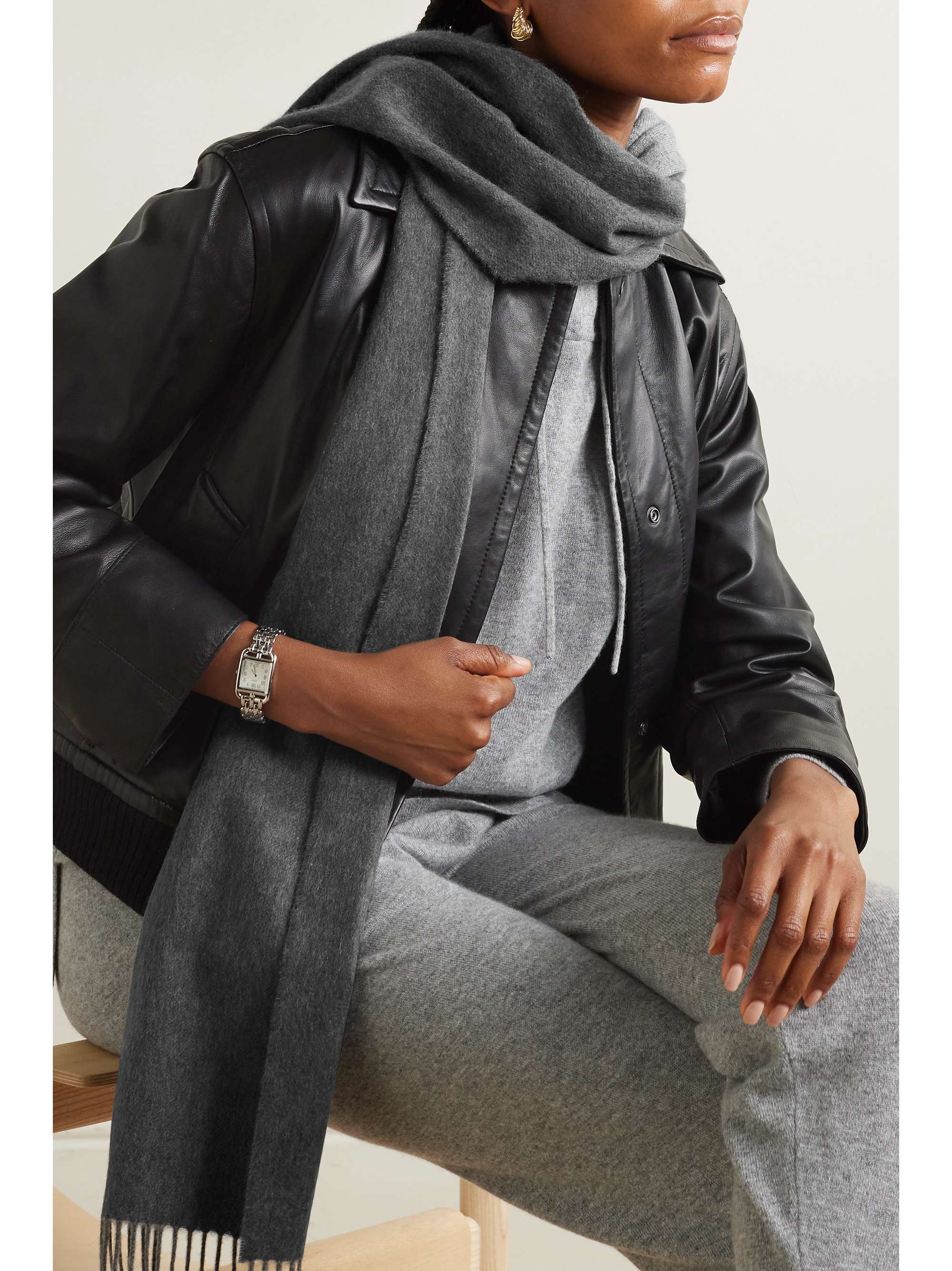 JOHNSTONS OF ELGIN Fringed cashmere scarf | NET-A-PORTER