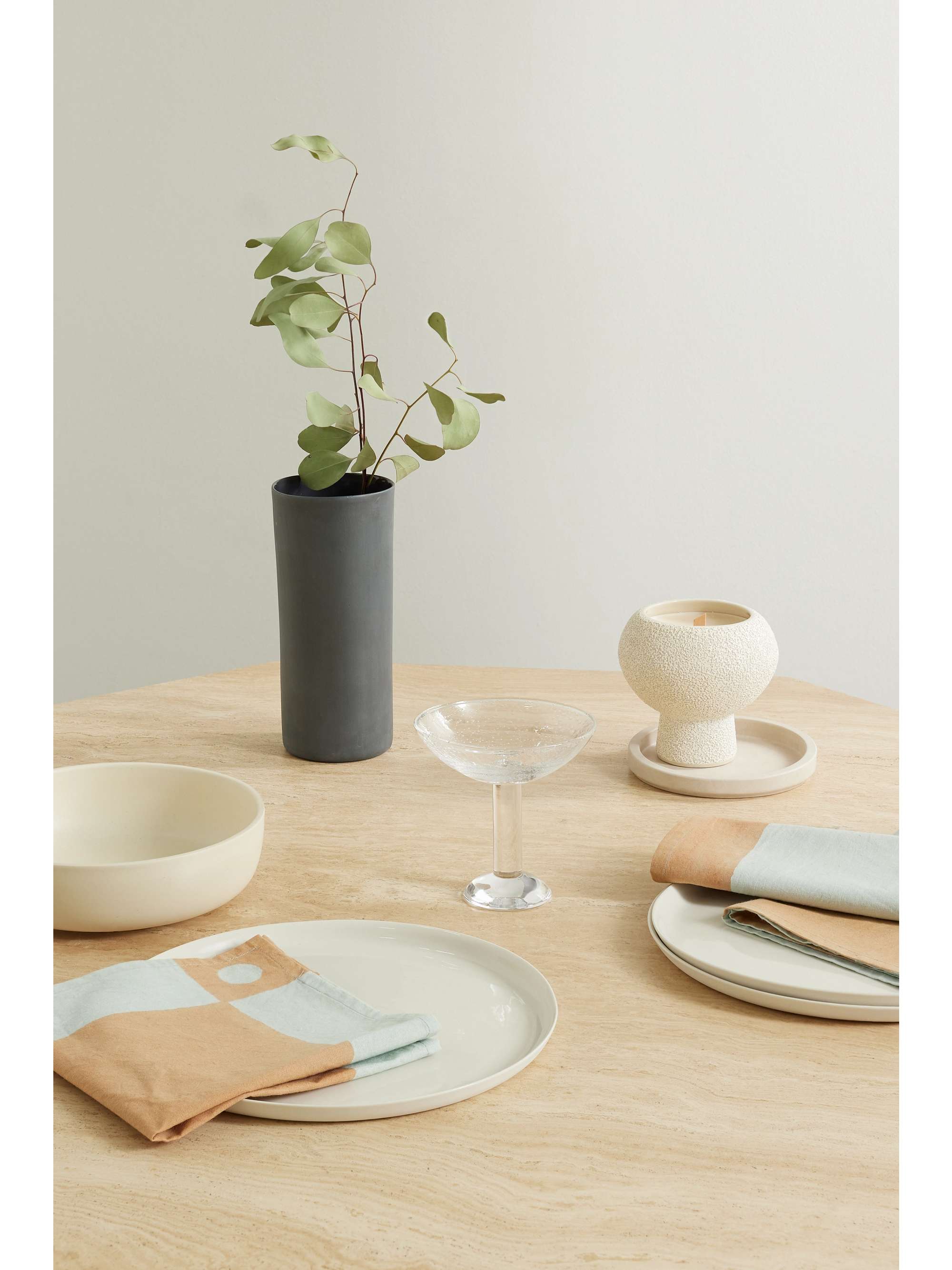 MUD AUSTRALIA + NET SUSTAIN set of four porcelain dinner plates | NET-A ...