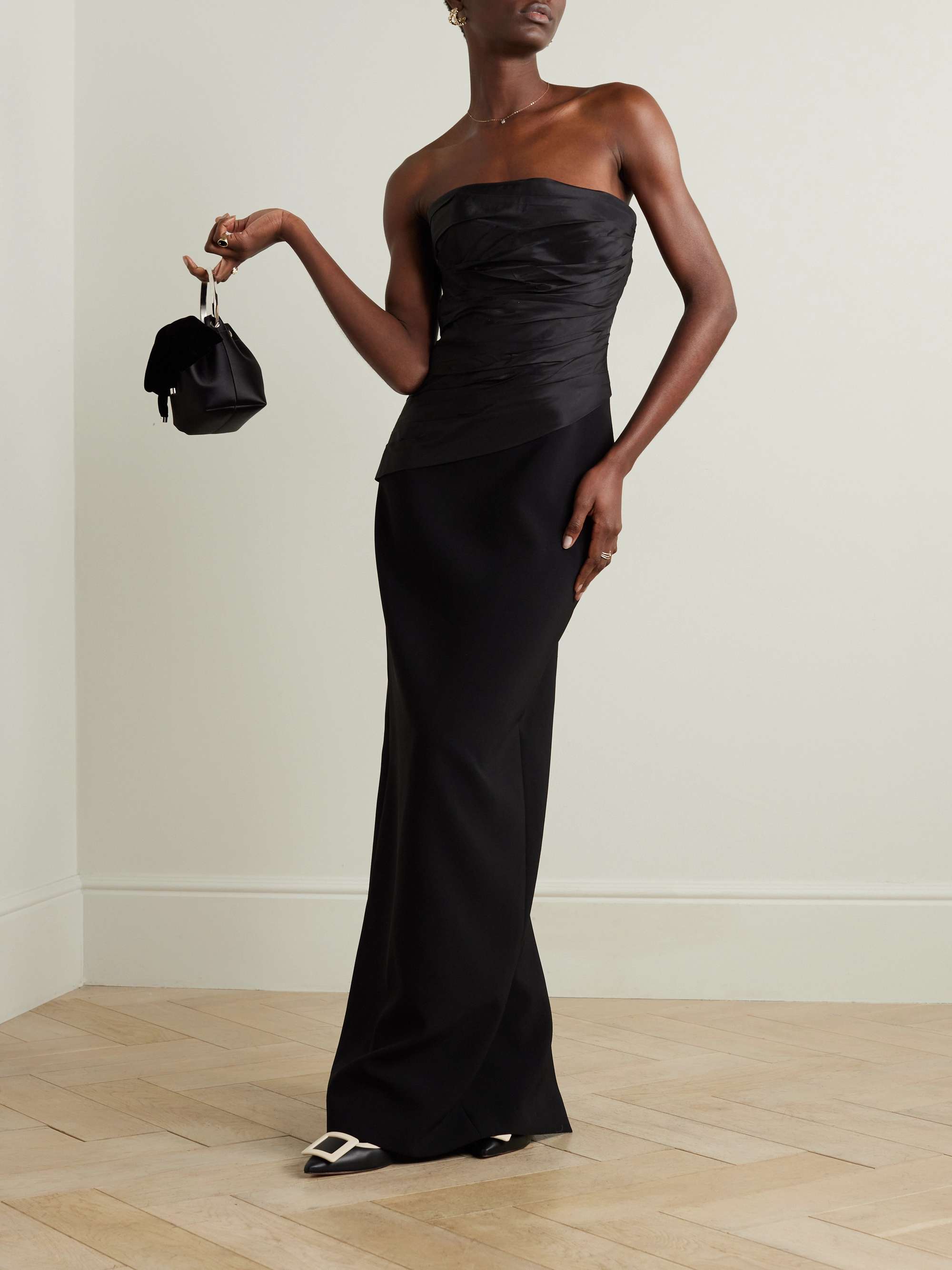 Carolina Herrera Black Gown | Dresses Images 2024 Carolina Herrera Black Gown | Dresses Images 2024
