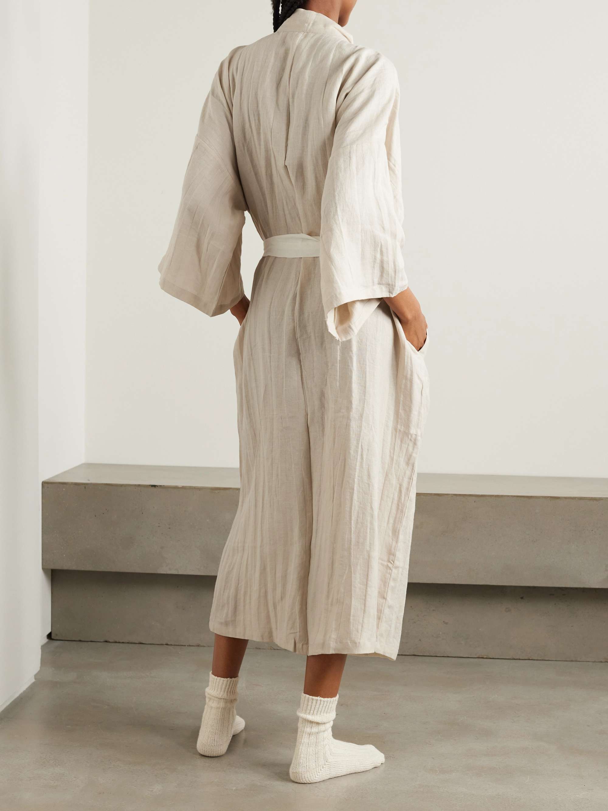 DEIJI STUDIOS The 02 linen robe | NET-A-PORTER
