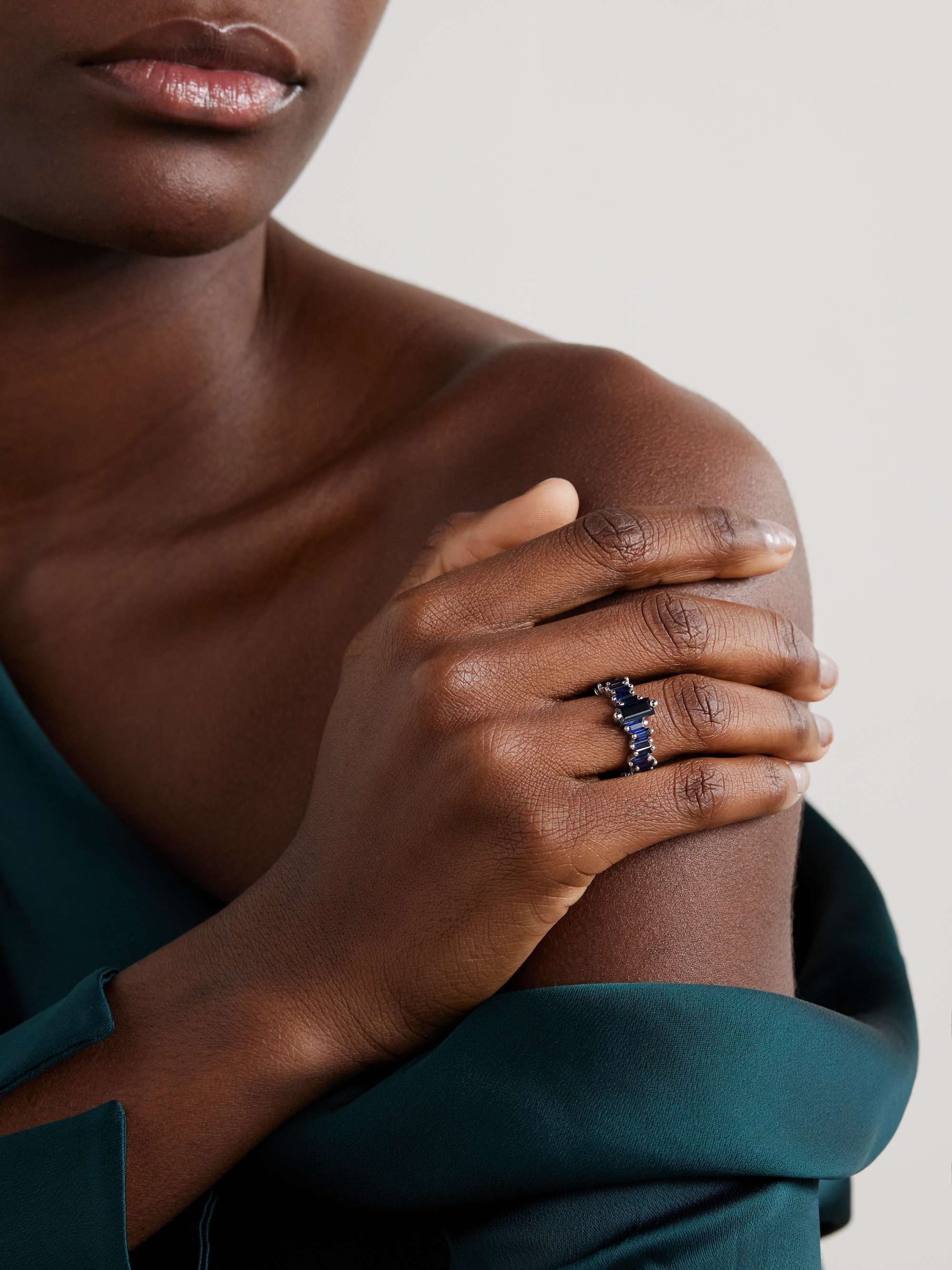 SUZANNE KALAN 18-karat white gold sapphire ring | NET-A-PORTER