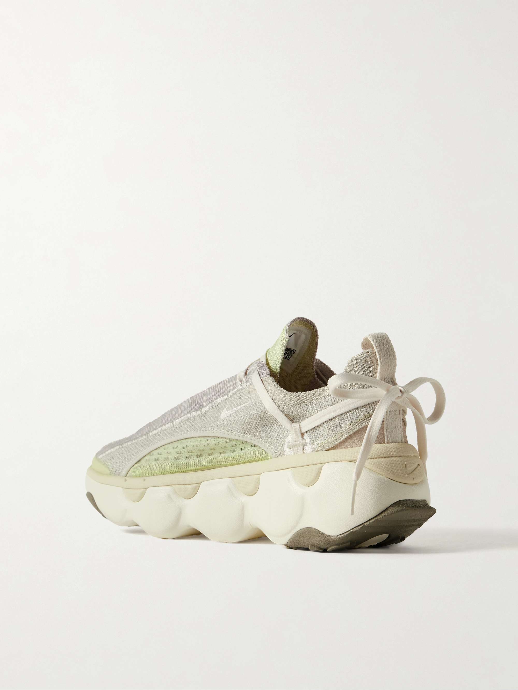 NIKE Bloom Flyknit sneakers | NET-A-PORTER