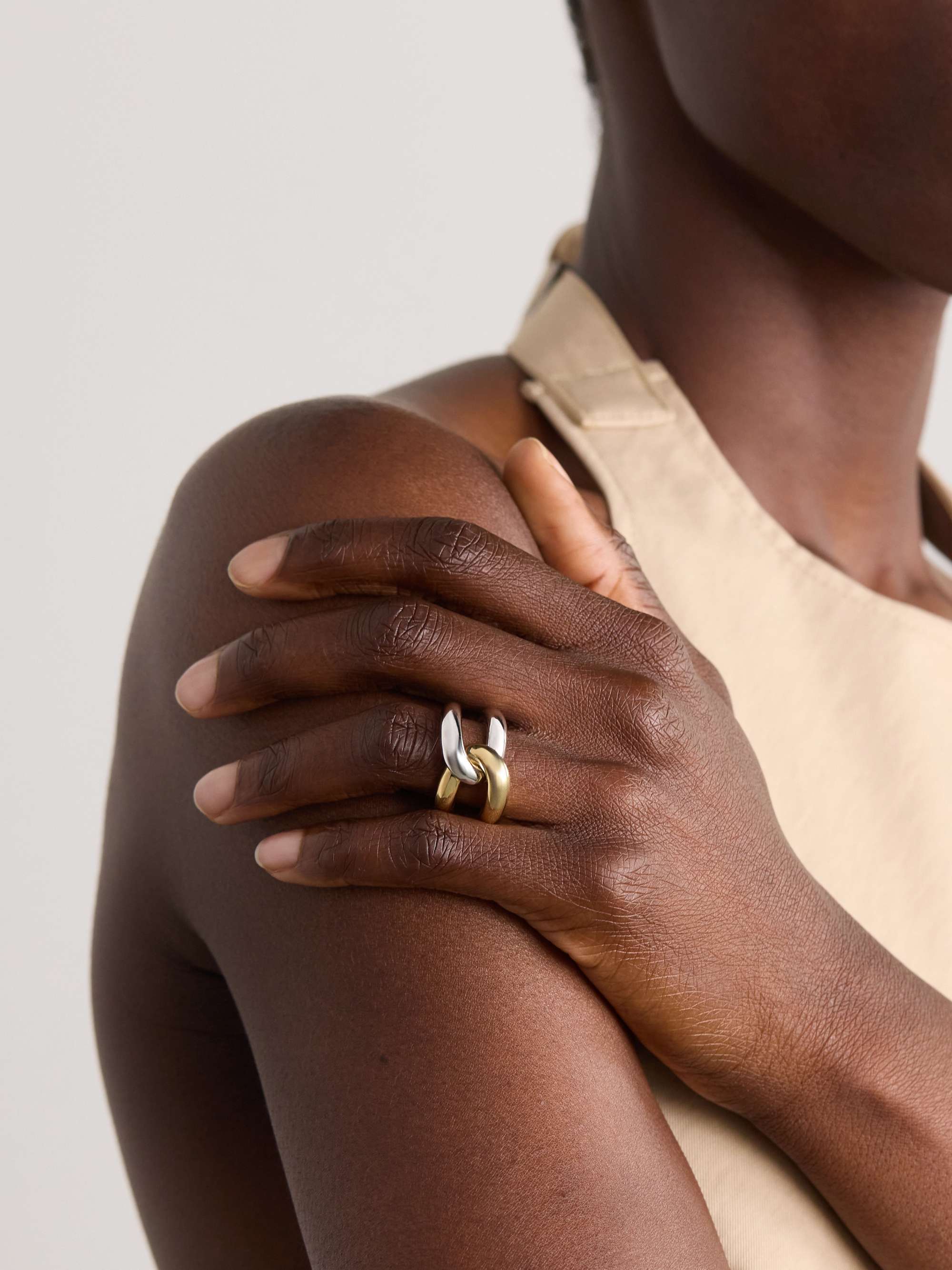 GEMELLA Intertwin 18-karat yellow and white gold ring | NET-A-PORTER