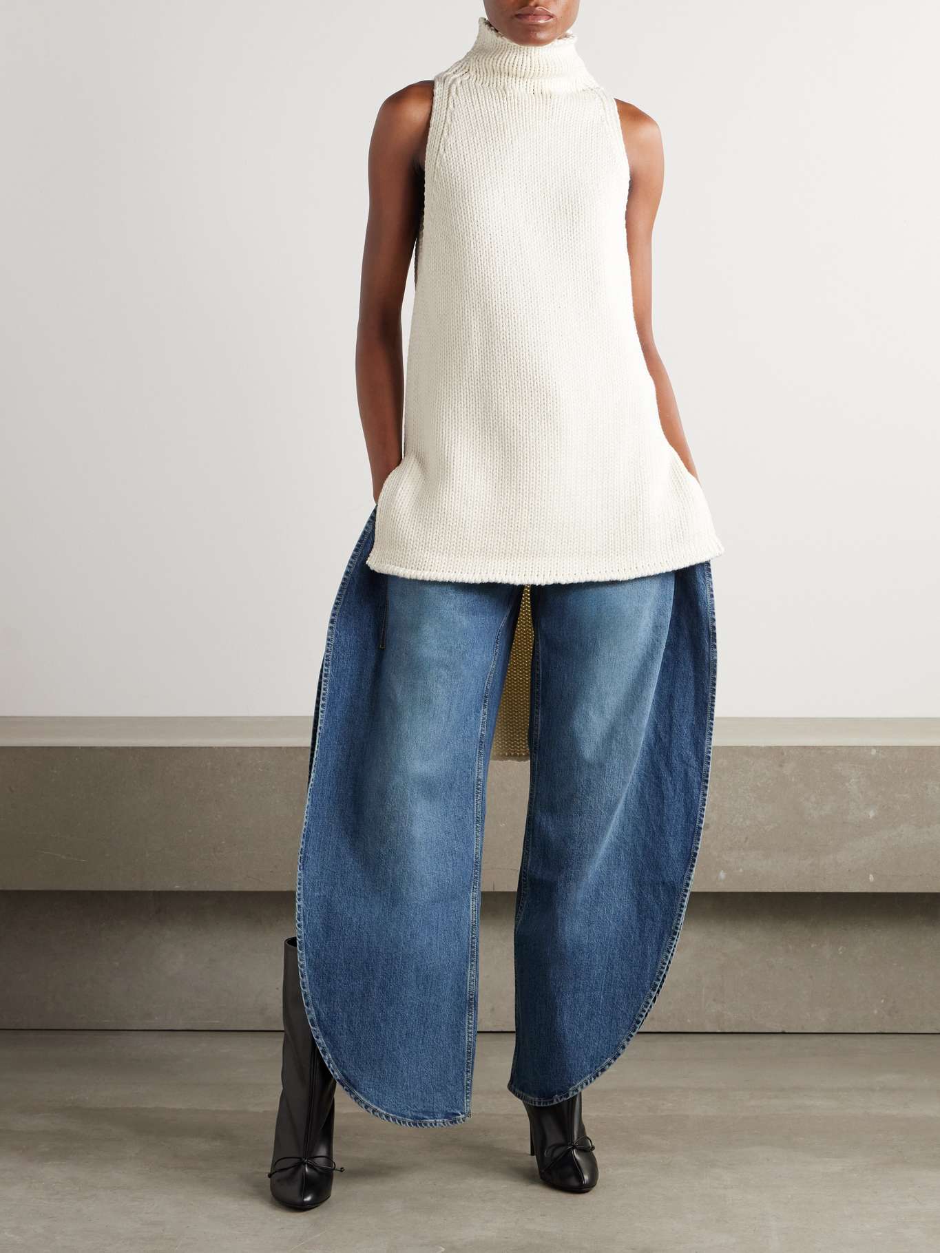 ALAÏA Sleeveless wool turtleneck sweater | NET-A-PORTER