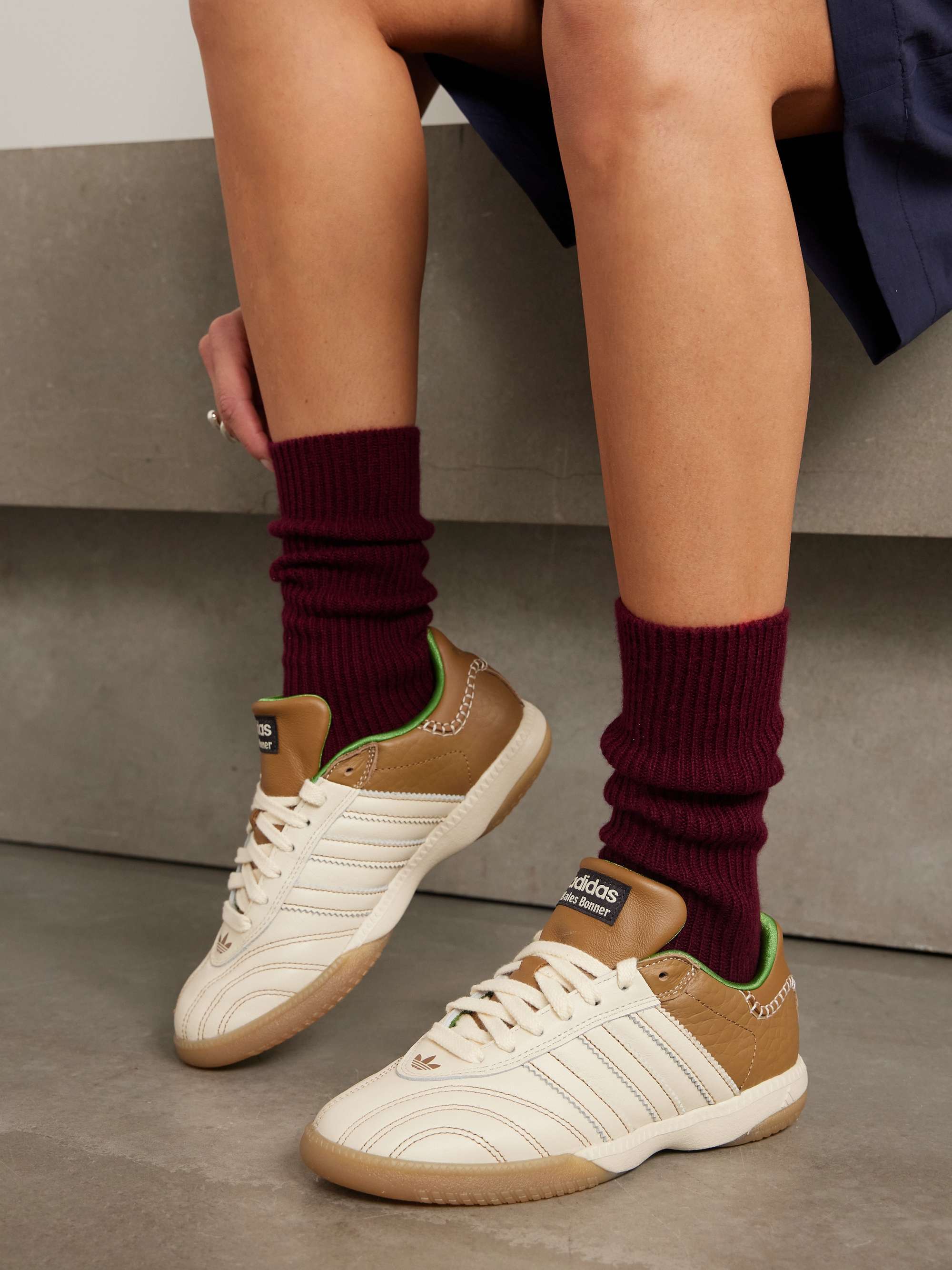 Burgundy Zera ribbed cashmere socks | LISA YANG | NET-A-PORTER