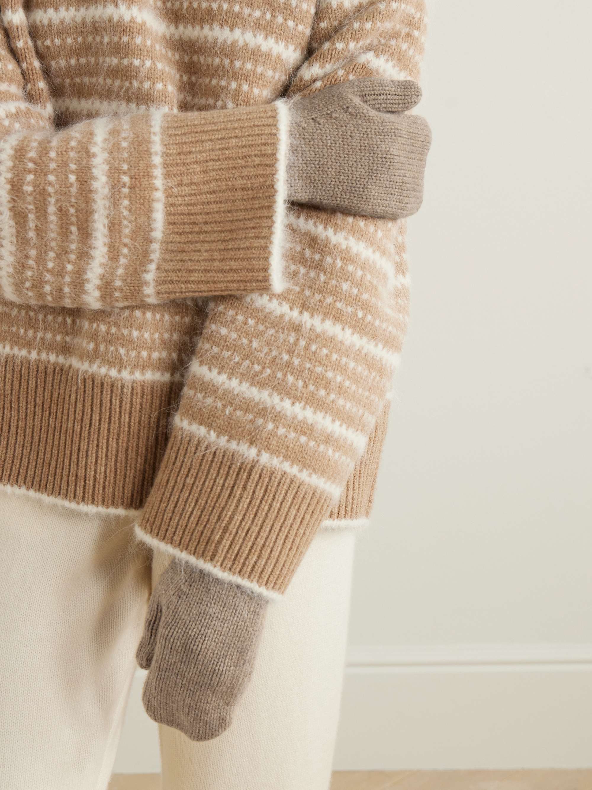 TOTEME Two-tone wool-blend mittens | NET-A-PORTER