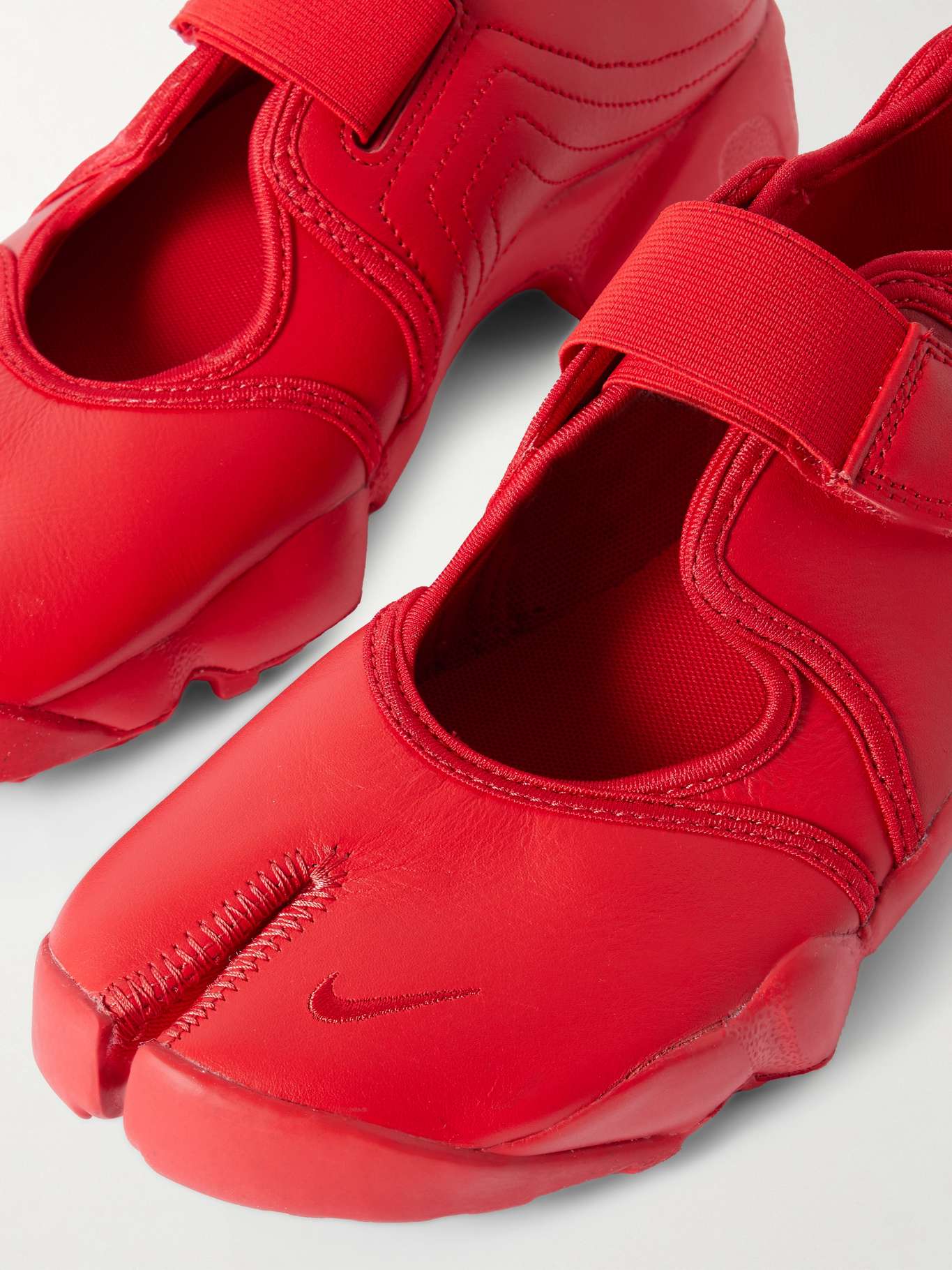 Red Air Rift split-toe leather sneakers | NIKE | NET-A-PORTER