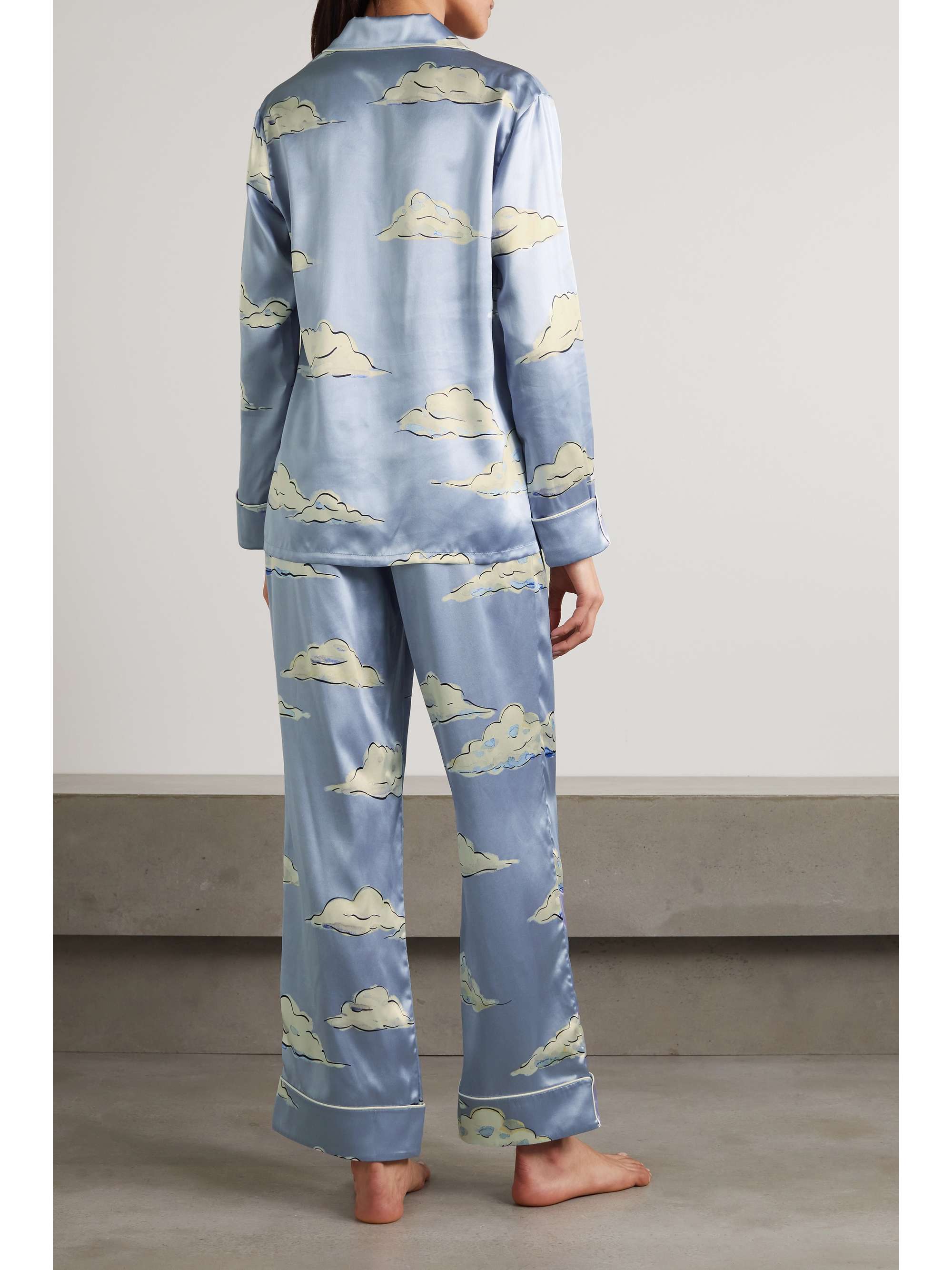 Olivia Von Halle Lila Metamorphoses Printed Silk Satin Pajama Set Net