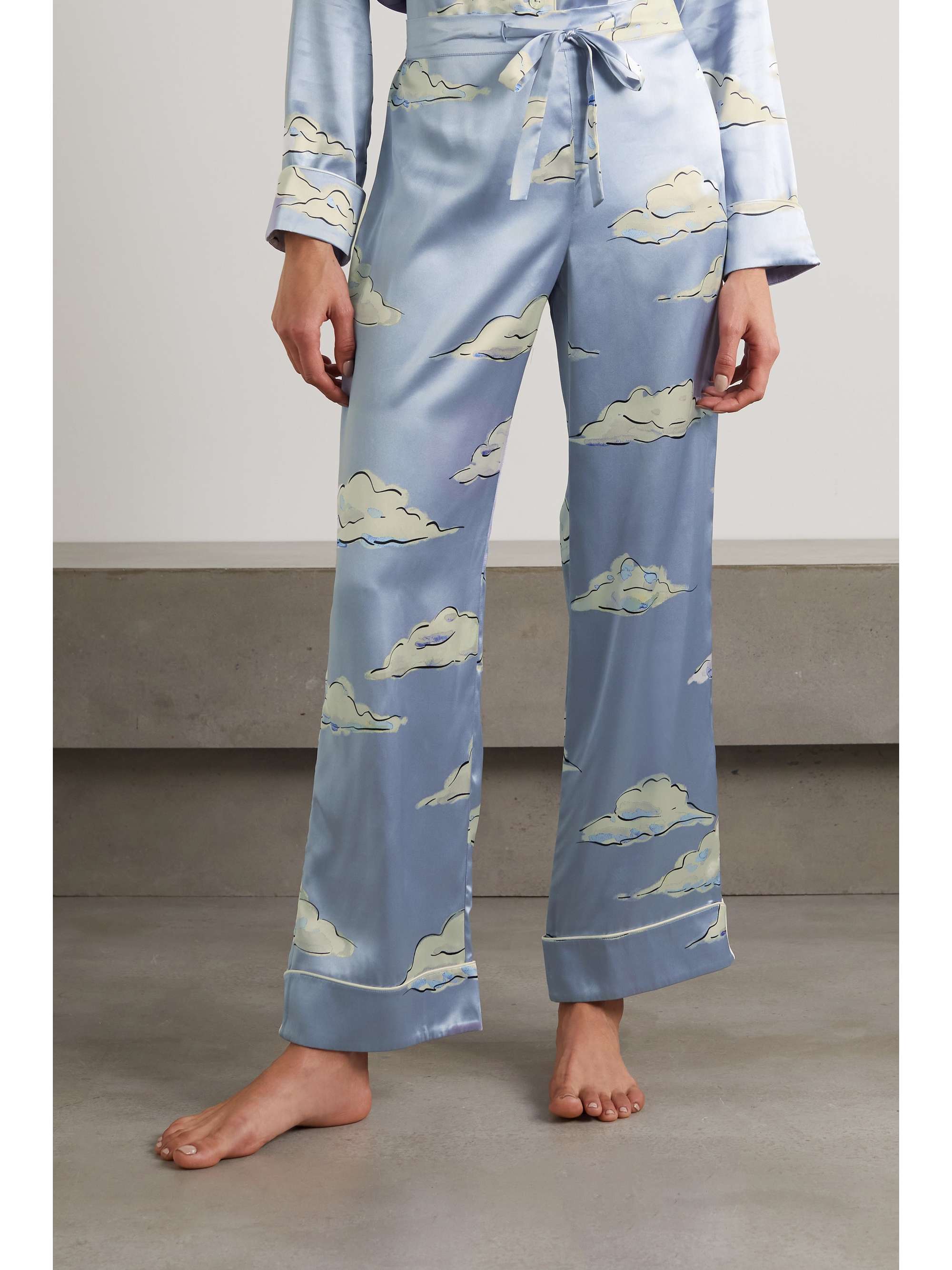 Olivia Von Halle Lila Metamorphoses Printed Silk Satin Pajama Set Net