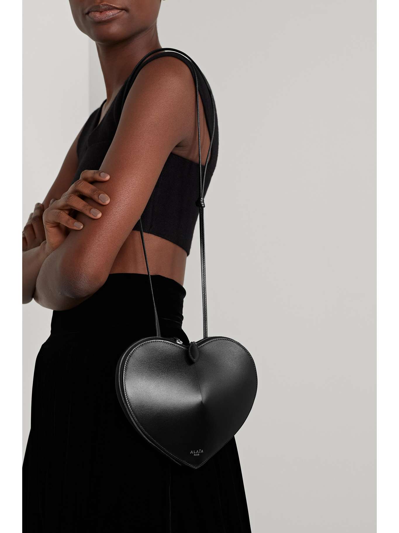 ALAÏA Le Coeur leather shoulder bag | NET-A-PORTER
