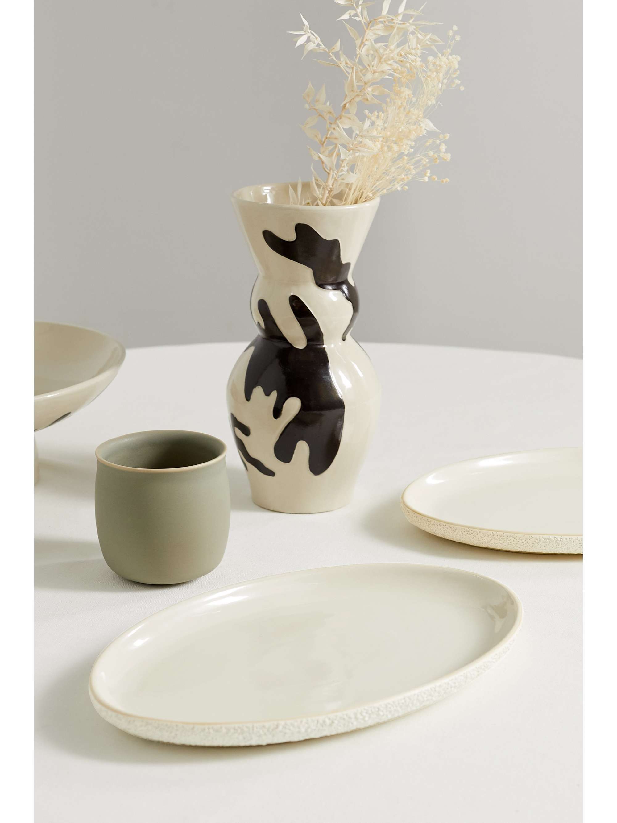 MARLOE MARLOE + NET SUSTAIN set of two glazed ceramic dinner plates ...