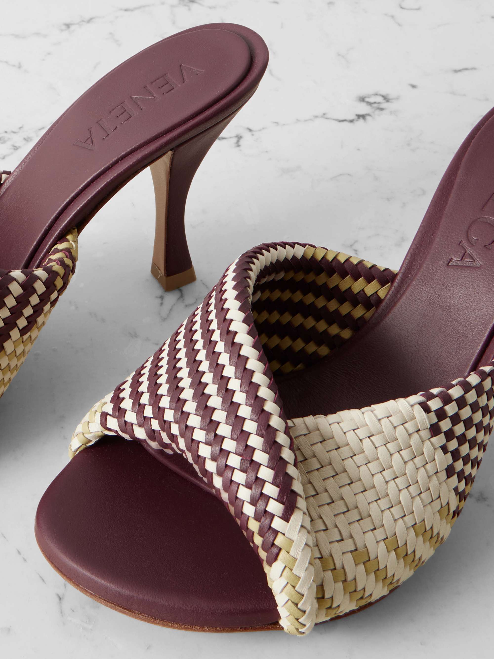 BOTTEGA VENETA Blink イントレチャート レザー ツイスト BOTTEGA VENETA Blink イントレチャート レザー ツイスト