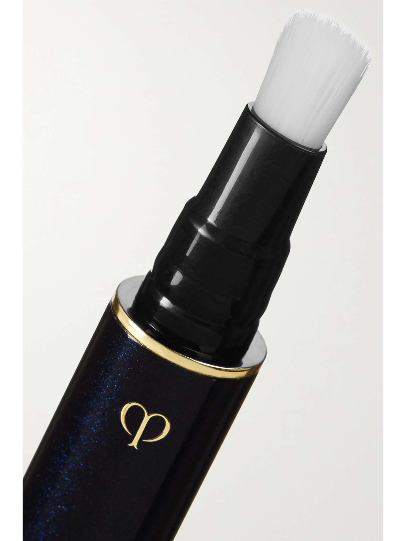 CLÉ DE PEAU BEAUTÉ Radiant Corrector for Eyes - Ocher | NET-A-PORTER